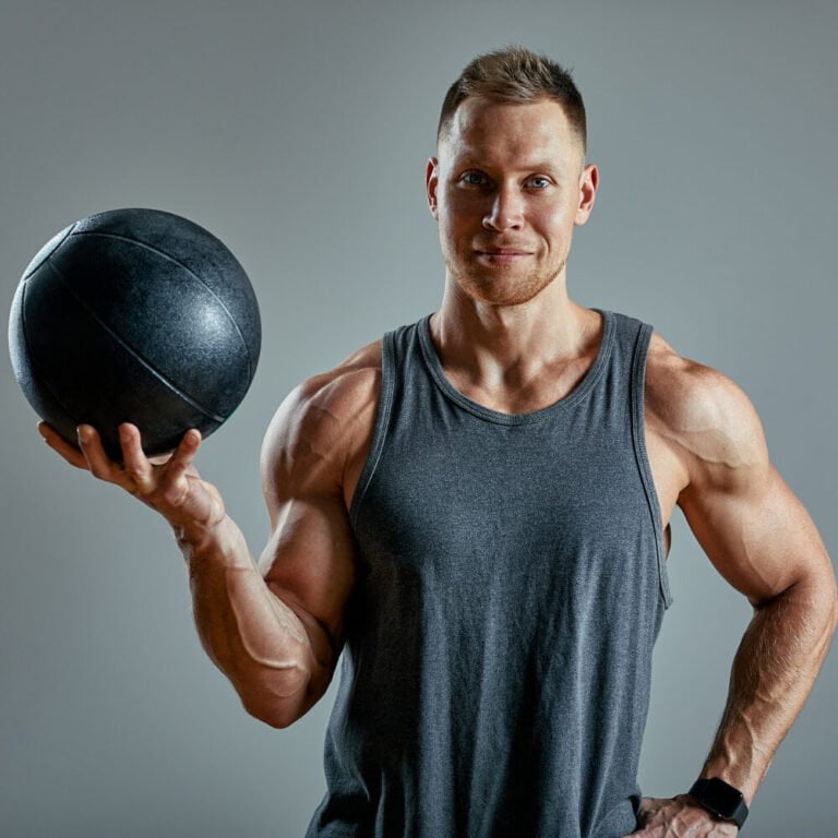 5 Best Medicine Ball Chest Exercises For Building Strength And Size ...