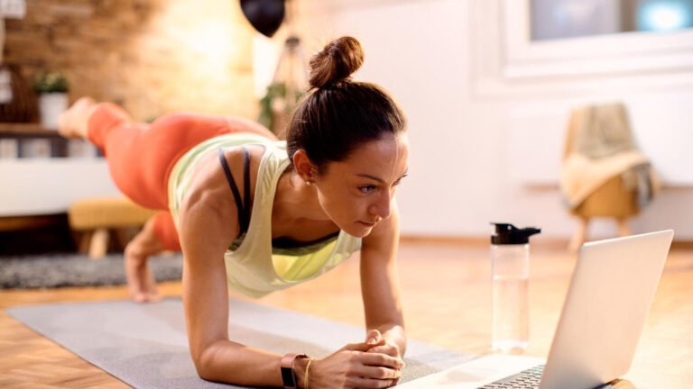 7 Effective Muffin Top Exercises You Can Easily Do At Home - Workout Guru