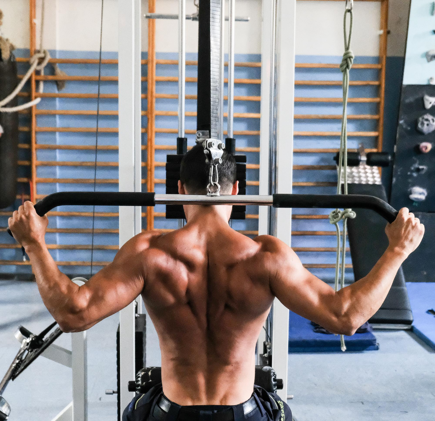 Back Superset Workouts For Building Strength And Mass - Workout Guru