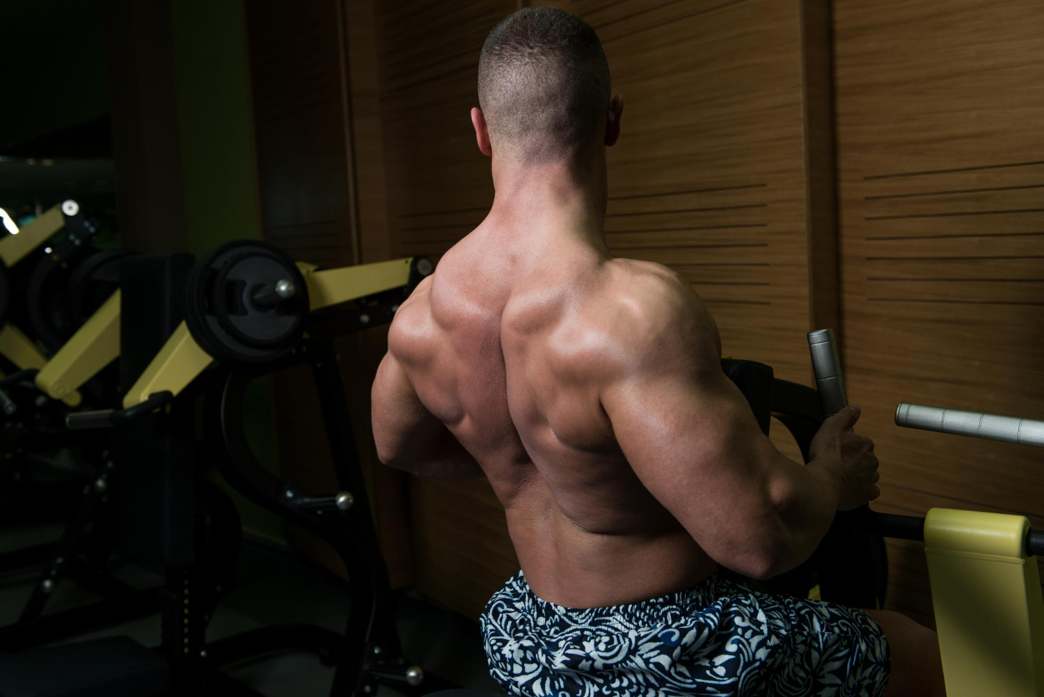 Back Superset Workouts For Building Strength And Mass - Workout Guru