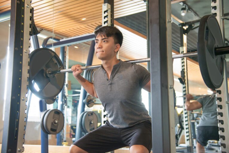 Top 8 Back Workouts With Smith Machine - Get Strong And Sculpted ...